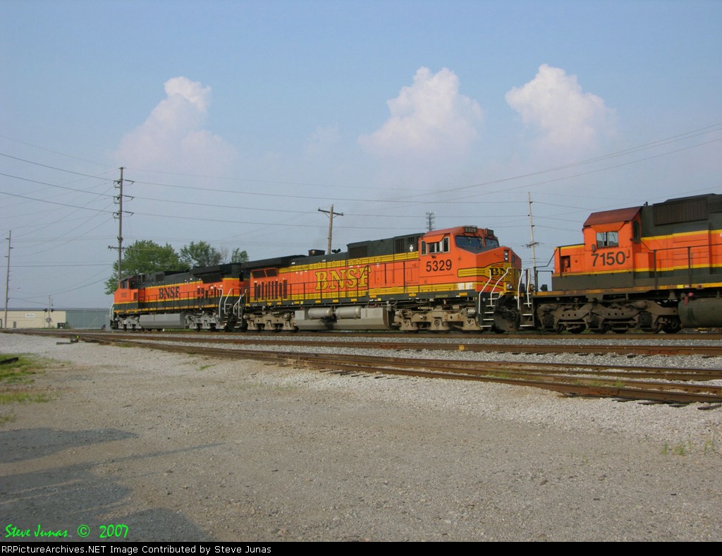 BNSF 1082,5329 Q578